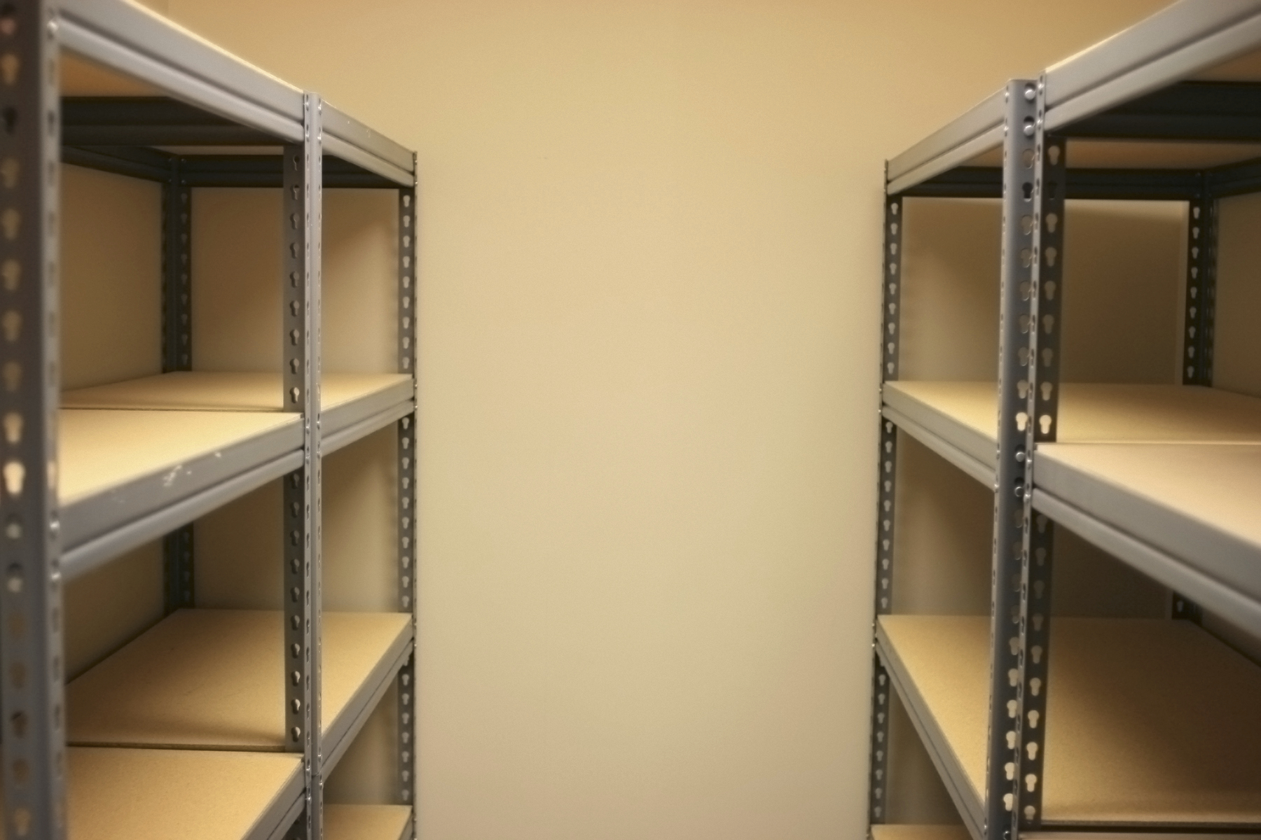 Give Your Storage Unit a Makeover!
